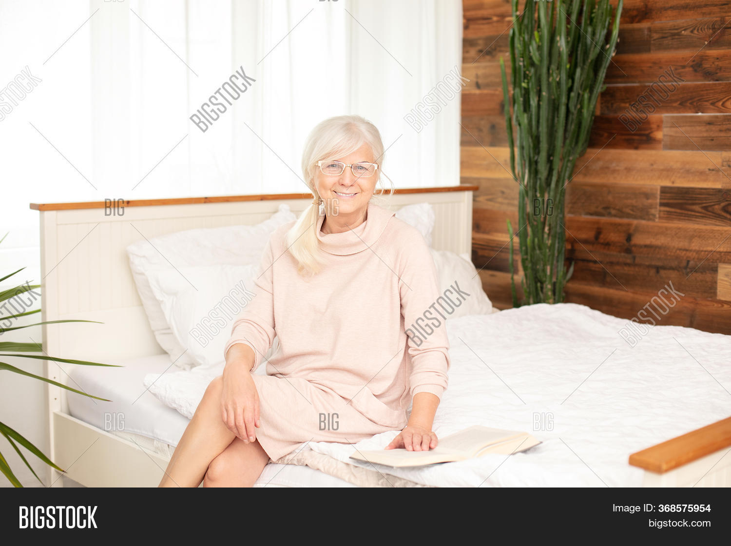 Senior Woman Sitting Image & Photo (Free Trial) | Bigstock