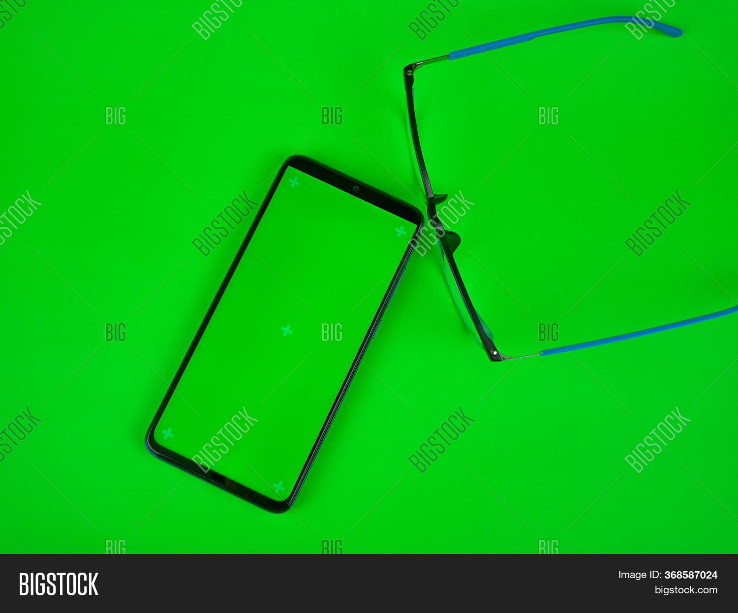 Mobile Phone Vertical Image & Photo (Free Trial) | Bigstock