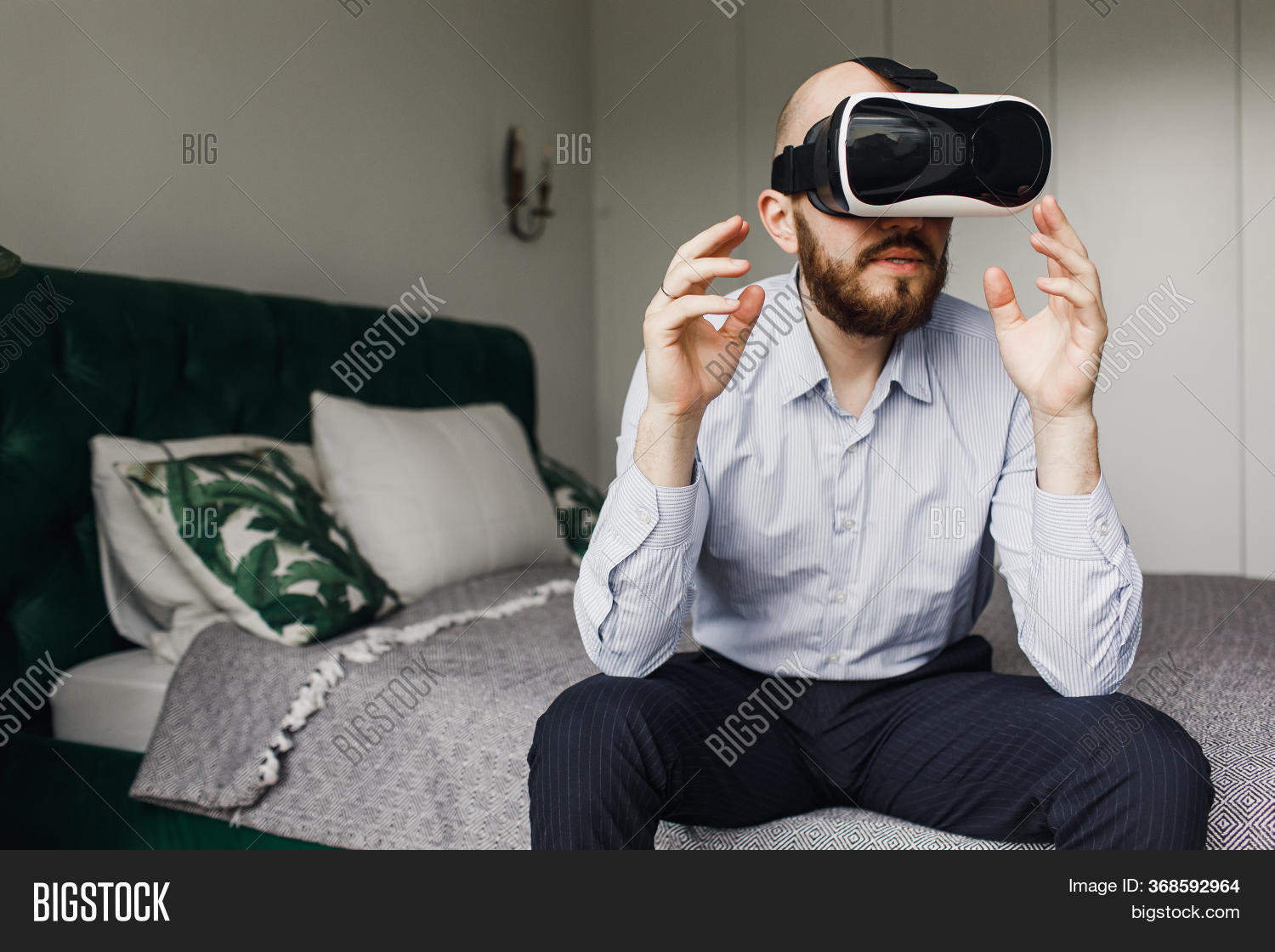 Man Experiencing Vr Image & Photo (Free Trial) | Bigstock