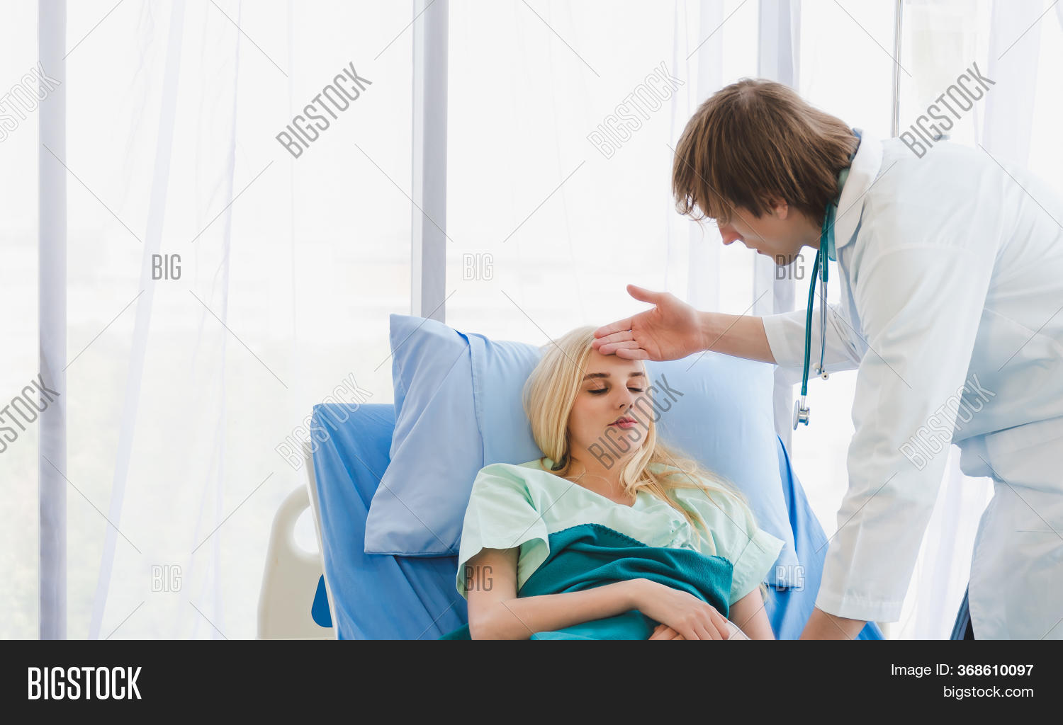 Male Doctor Checking Image & Photo (Free Trial) | Bigstock