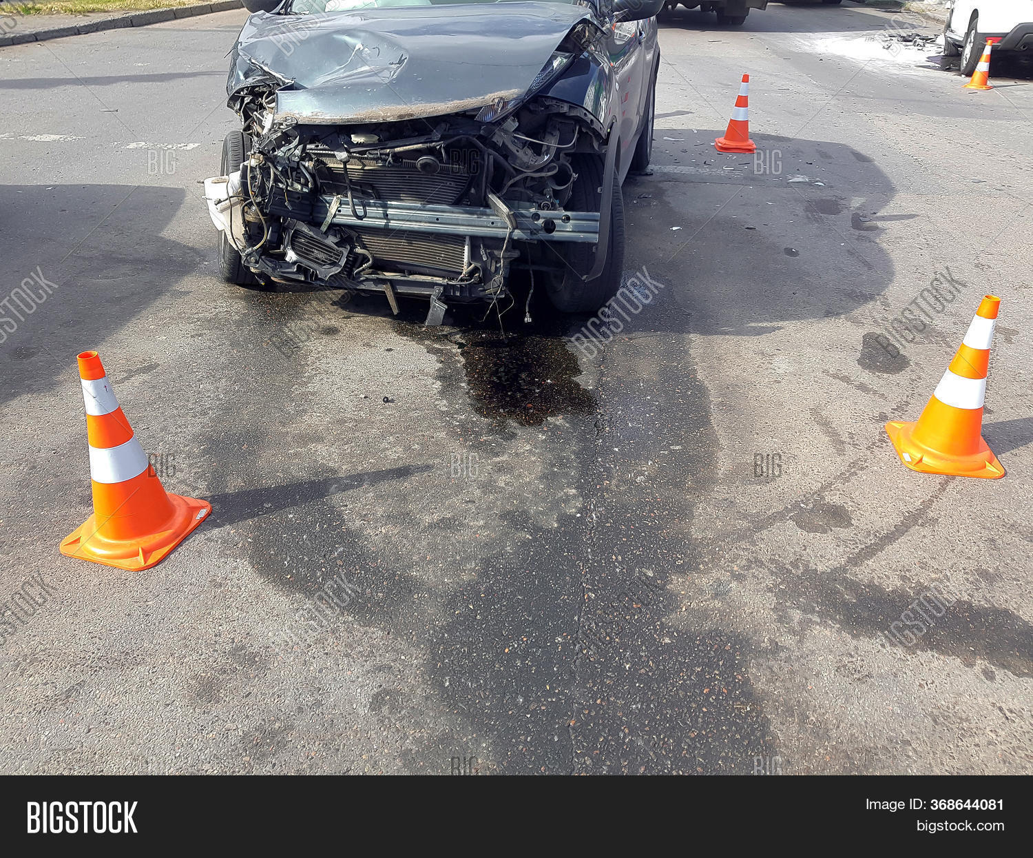 Broken Suv Car After Image & Photo (Free Trial) | Bigstock