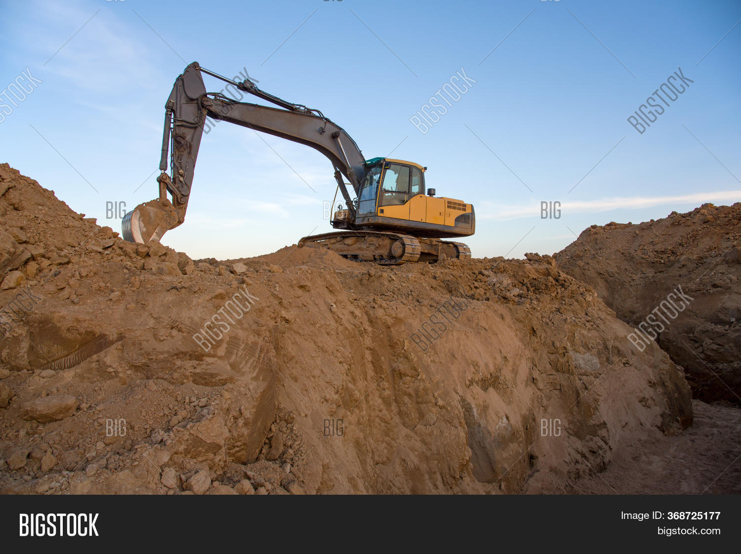 Excavator Working Image & Photo (Free Trial) | Bigstock