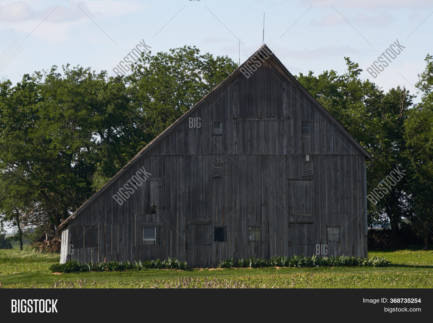 Wood Barns Image & Photo (Free Trial) | Bigstock