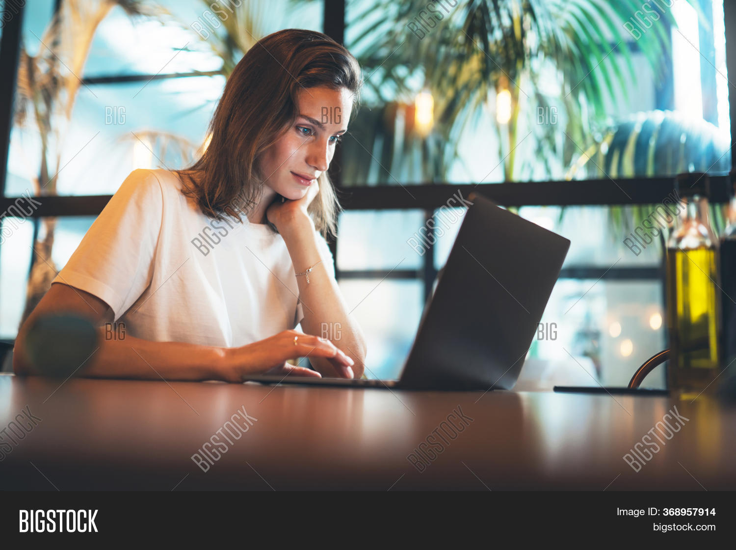 Female Manager Using Image & Photo (Free Trial) | Bigstock