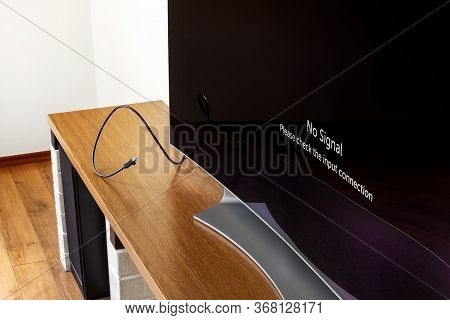 Smart Tv Disconnected Image & Photo (Free Trial) | Bigstock
