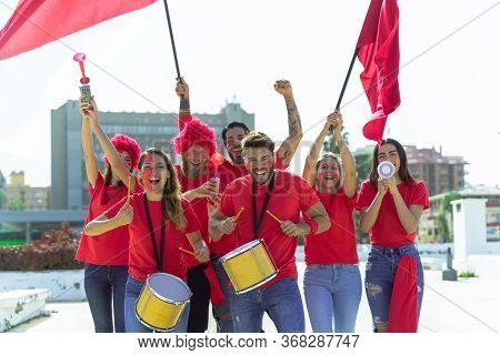 Screaming Football Fan Image & Photo (Free Trial) | Bigstock