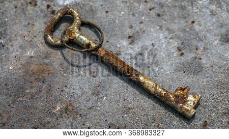 Old Key On Wooden Image & Photo (Free Trial) | Bigstock