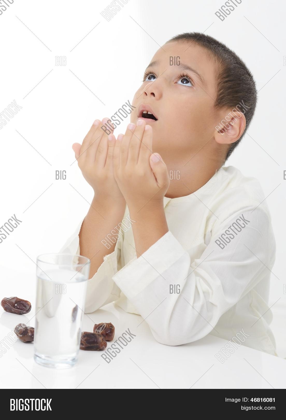 Little Muslim Boy Image & Photo (Free Trial) | Bigstock