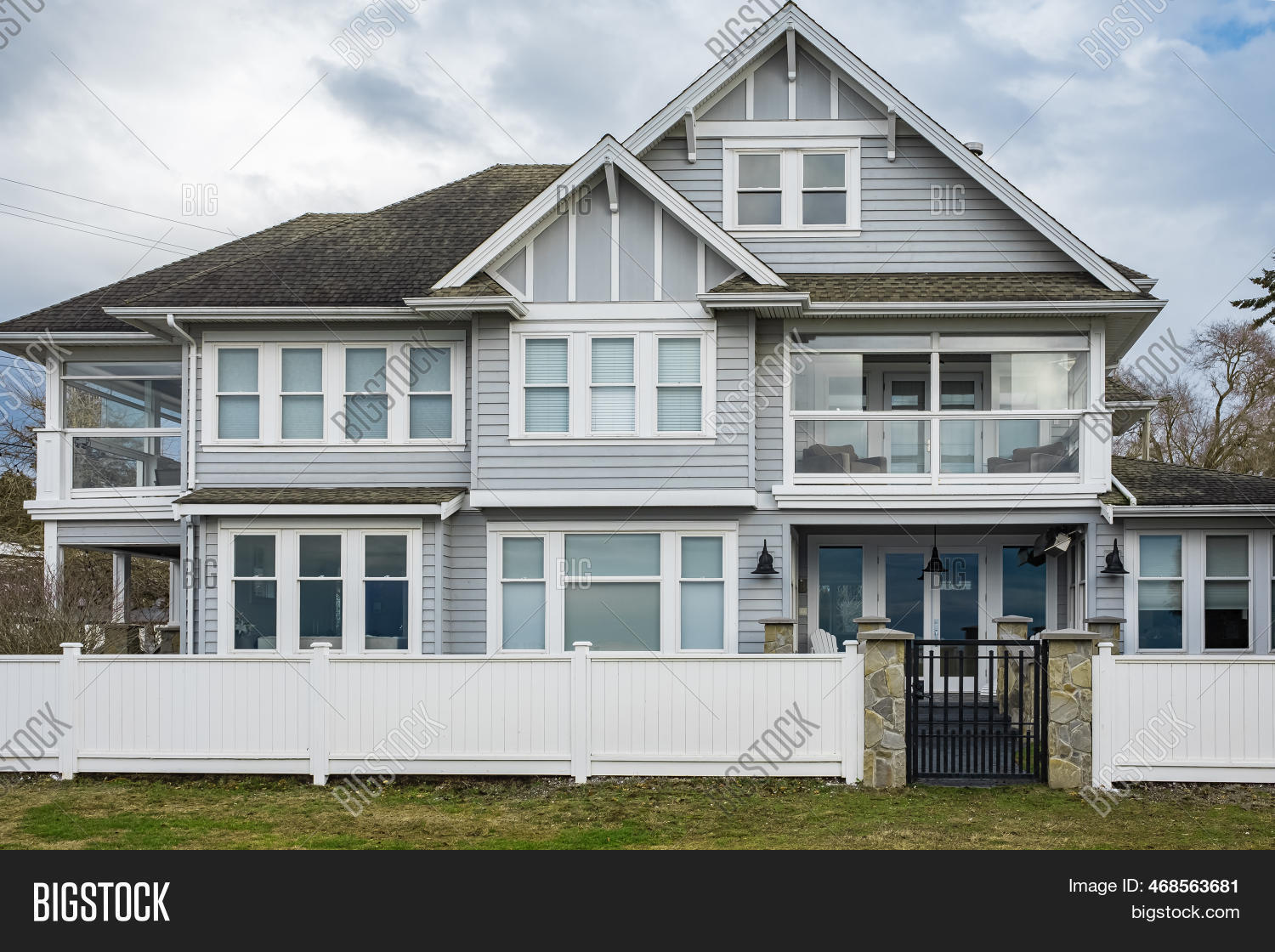 Beautiful Home Image & Photo (Free Trial) | Bigstock