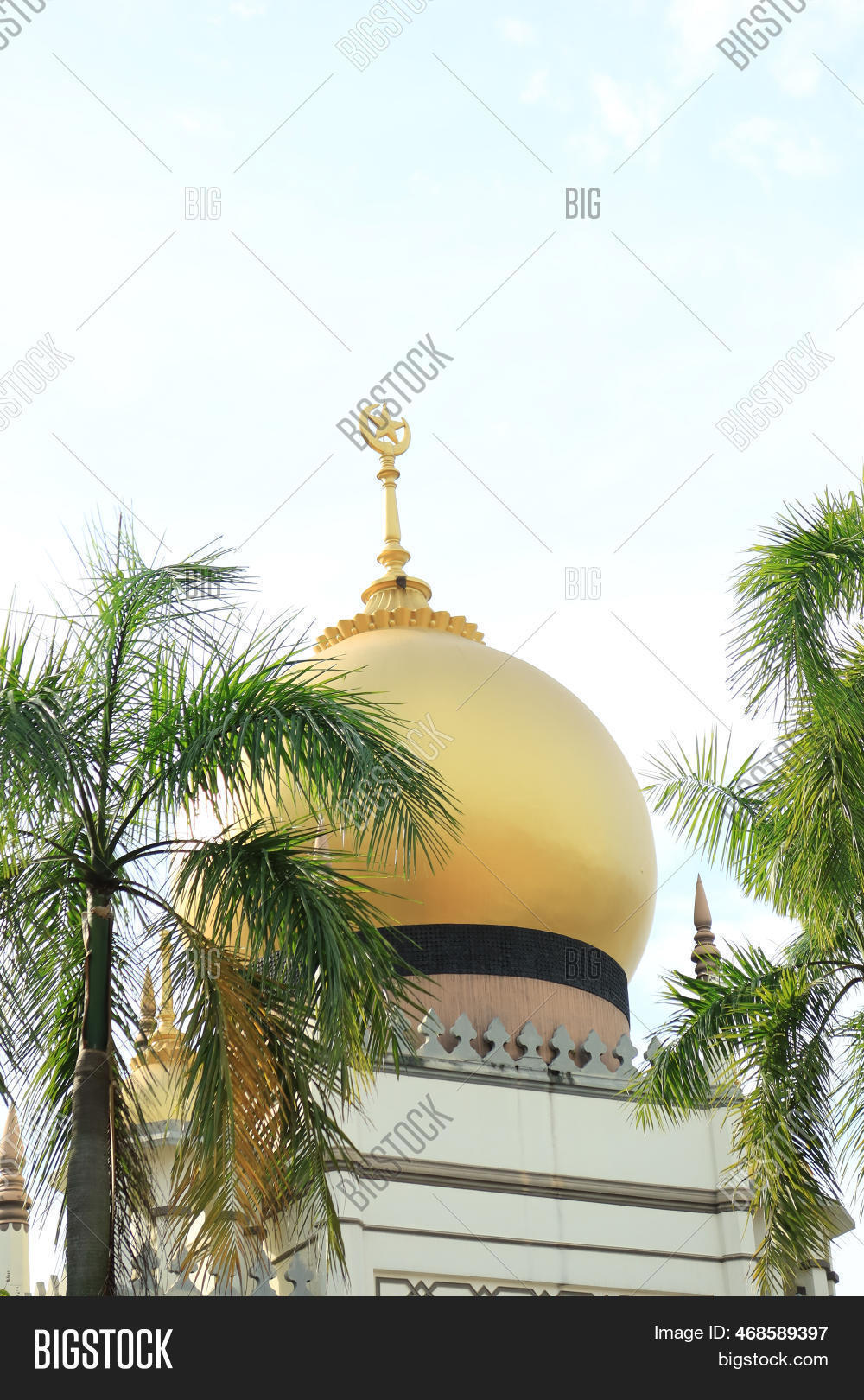 Street View Masjid Image & Photo (Free Trial) | Bigstock
