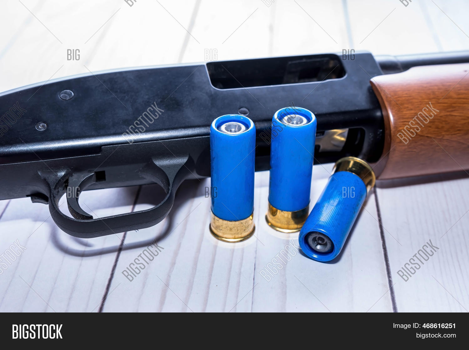 12 Gauge Shotgun Image & Photo (Free Trial) | Bigstock