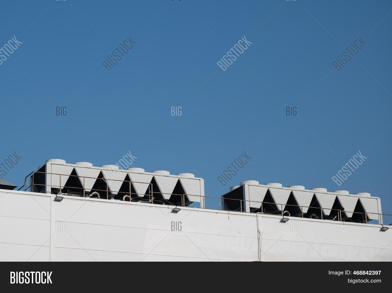 Imagen y foto Hvac Air Chillers (prueba gratis) | Bigstock