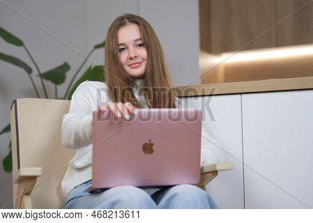 MacBook Images, Illustrations & Vectors (Free) - Bigstock