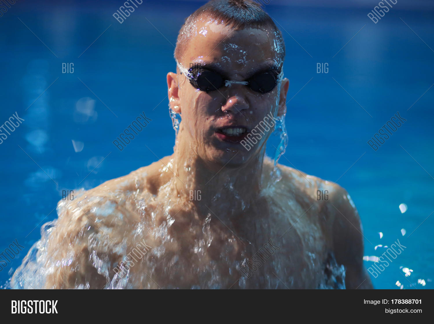 Male Swimmer Swimming Image & Photo (Free Trial) | Bigstock