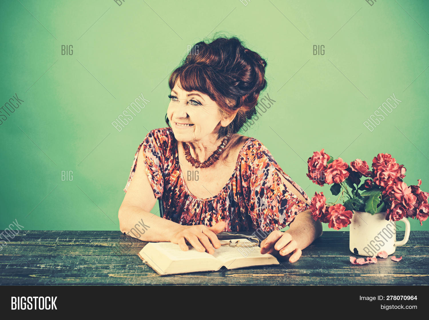 Old Woman Reading Book Image & Photo (Free Trial) | Bigstock