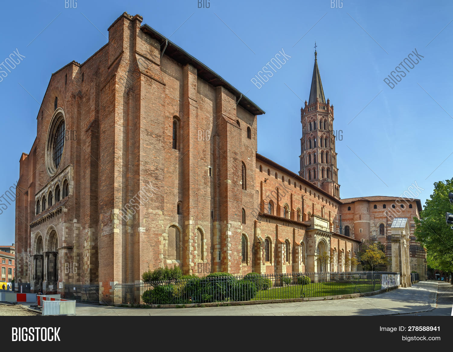 Basilica Saint-sernin Image & Photo (Free Trial) | Bigstock