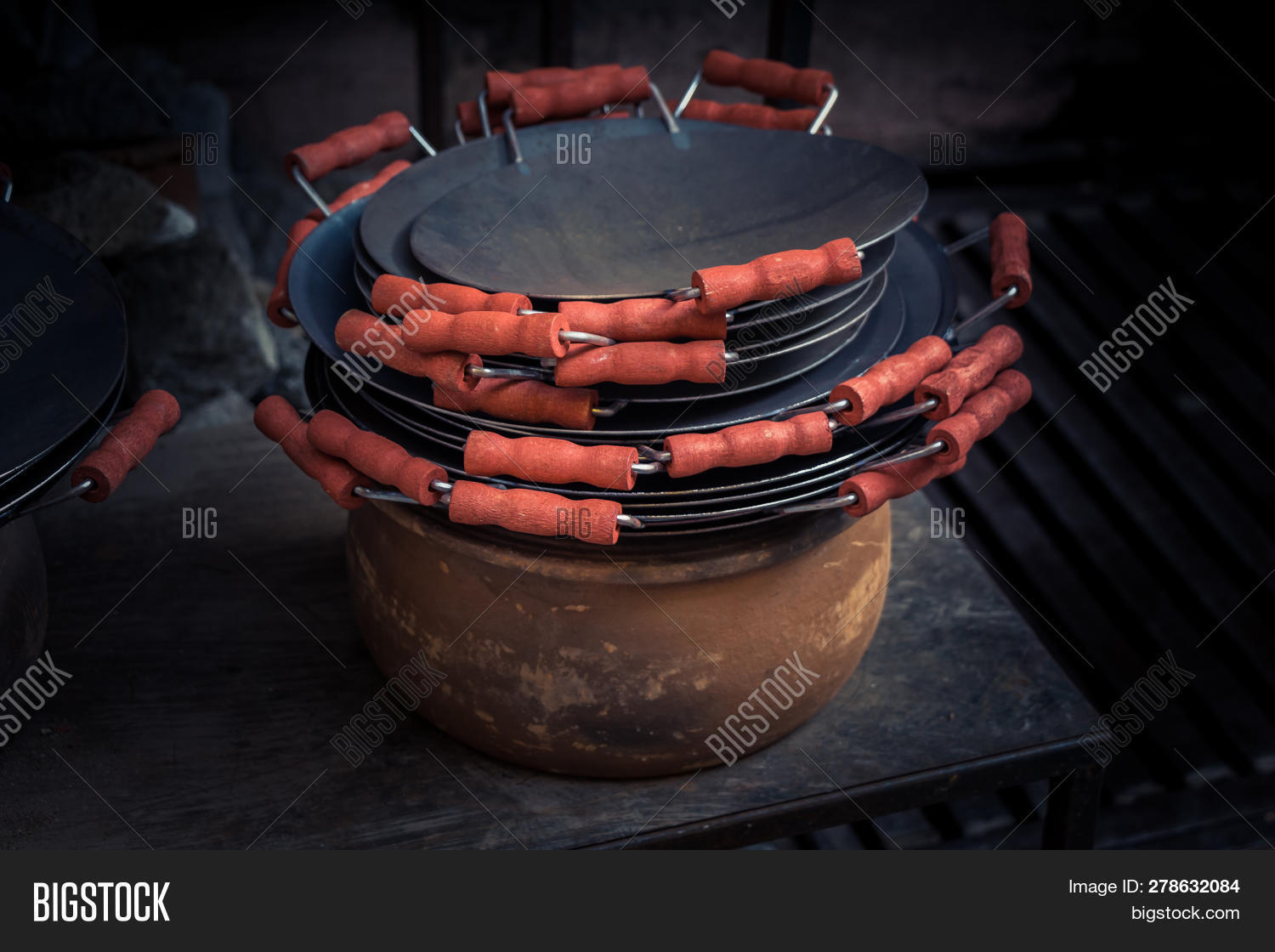 Set New Metal Pans Image & Photo (Free Trial) | Bigstock