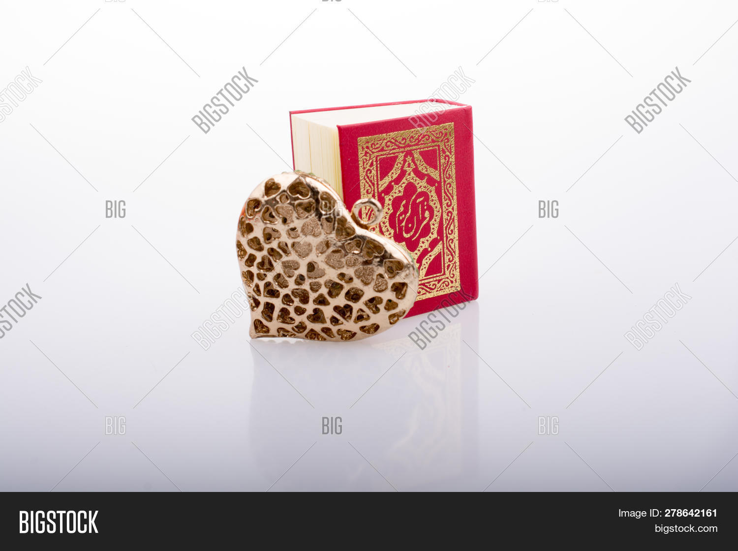 Heart Shape Islamic Image & Photo (Free Trial) | Bigstock