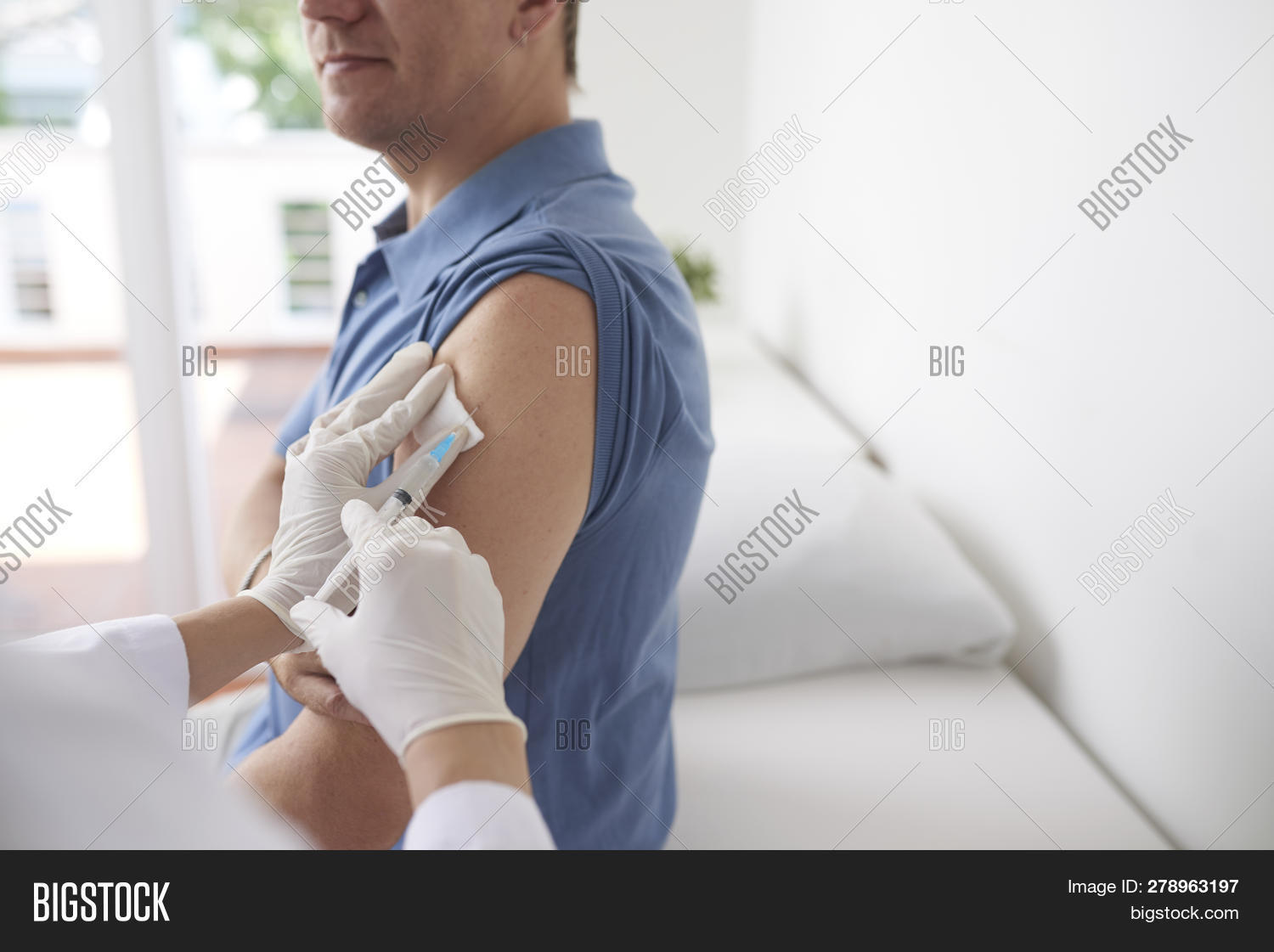 Doctor Injecting Image & Photo (Free Trial) | Bigstock