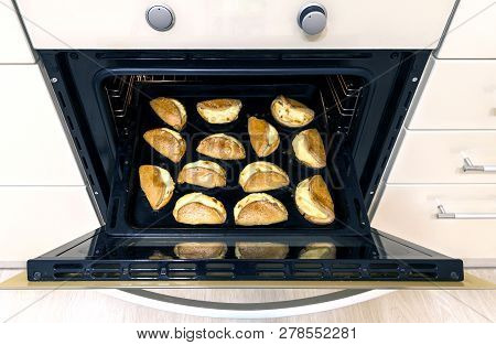 Fresh Baked Homemade Image & Photo (Free Trial) | Bigstock