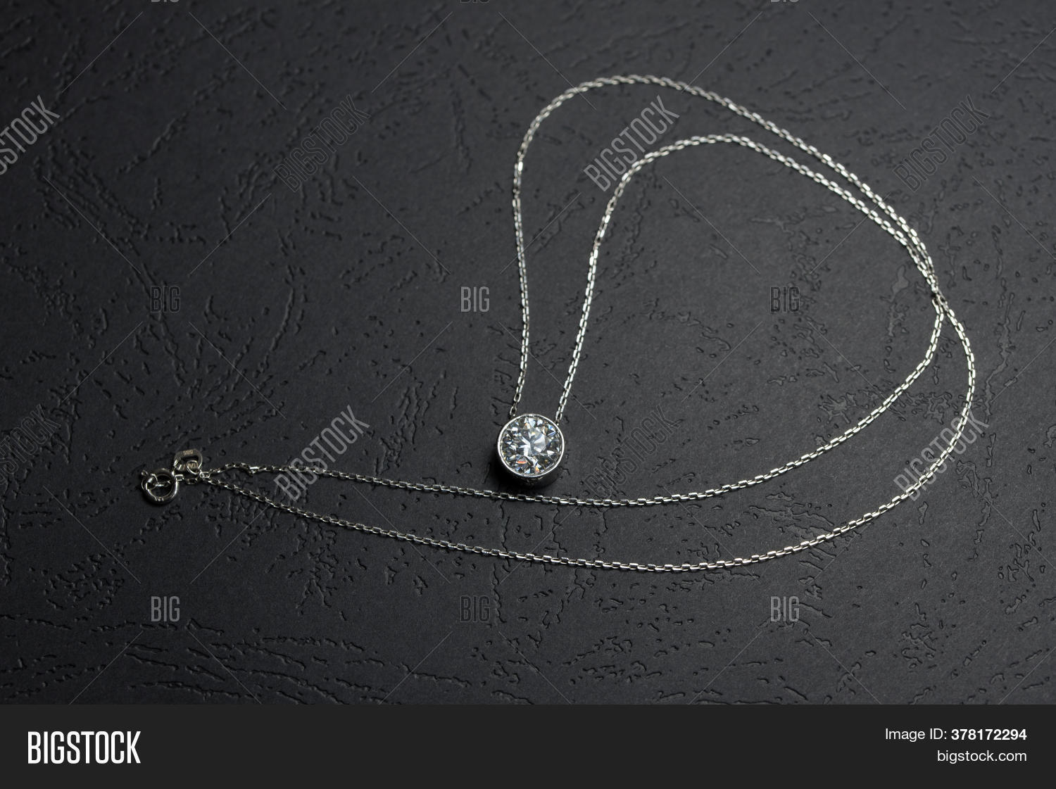 White Gold Necklace Image & Photo (Free Trial) | Bigstock