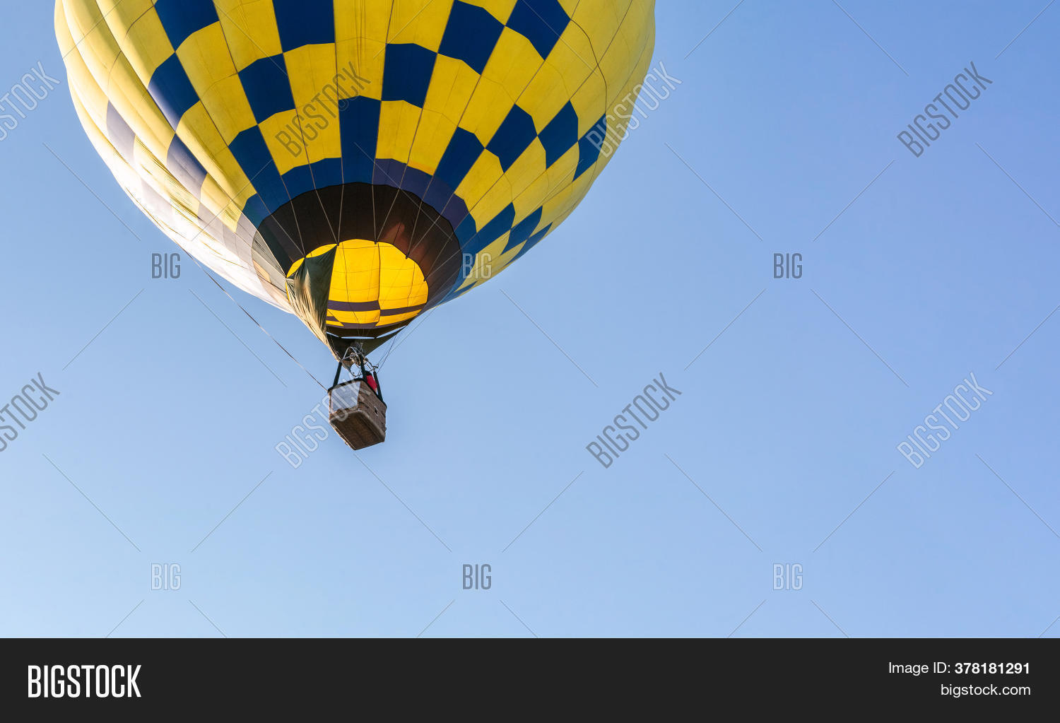 Balloon Flying High Image & Photo (Free Trial) | Bigstock