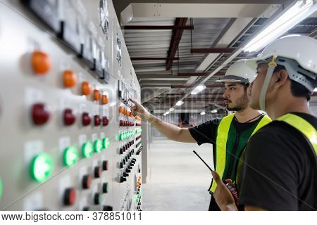 Electrical Engineer Image & Photo (Free Trial) | Bigstock