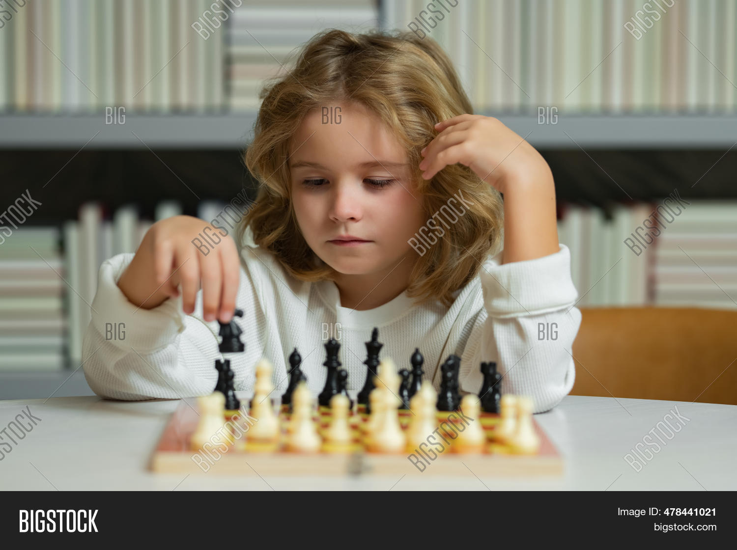 Little Kid Play Chess Image & Photo (Free Trial) | Bigstock