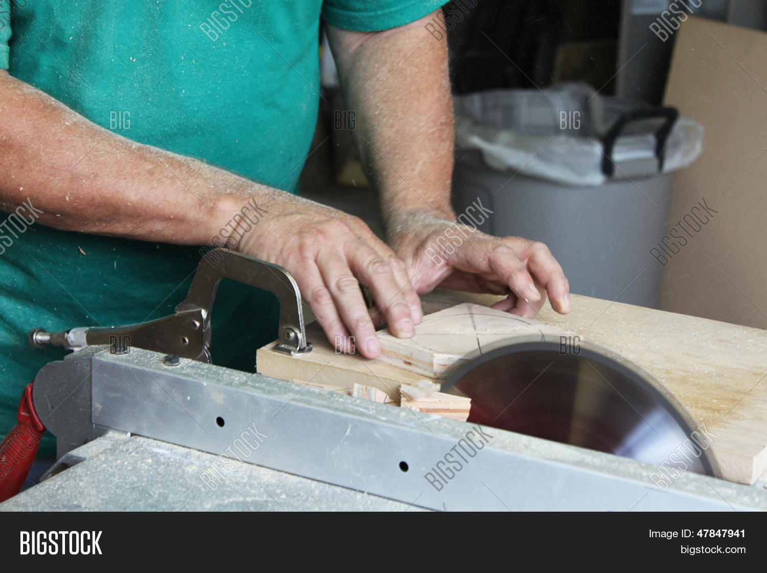 Man Working Saw Image & Photo (Free Trial) | Bigstock
