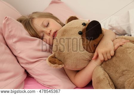 Little Girl Snoring Image & Photo (Free Trial) | Bigstock