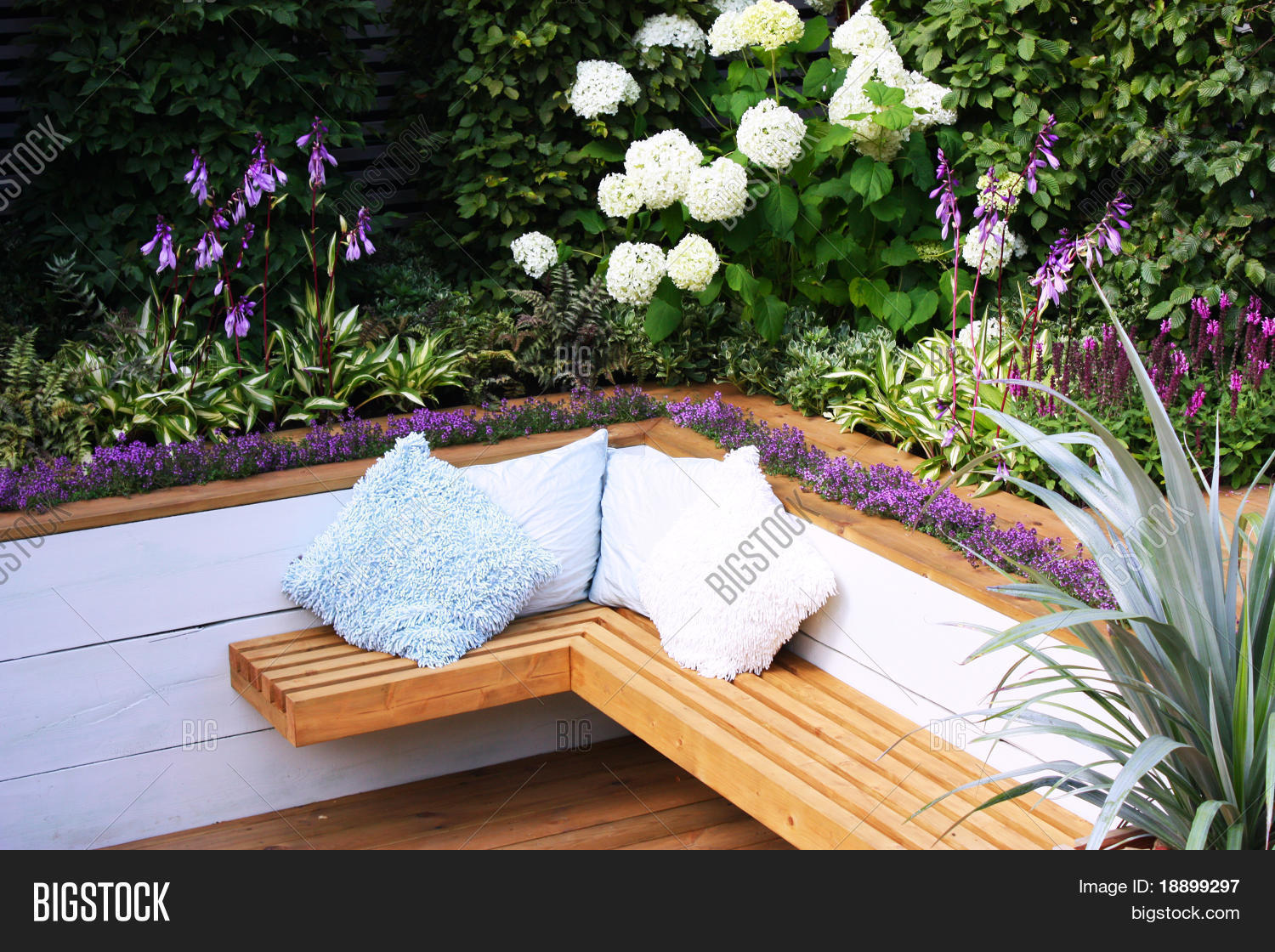Garden Bench Image & Photo (Free Trial) | Bigstock