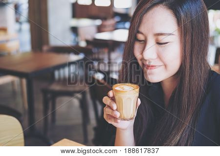 Imagen y foto Beautiful Asian (prueba gratis) | Bigstock