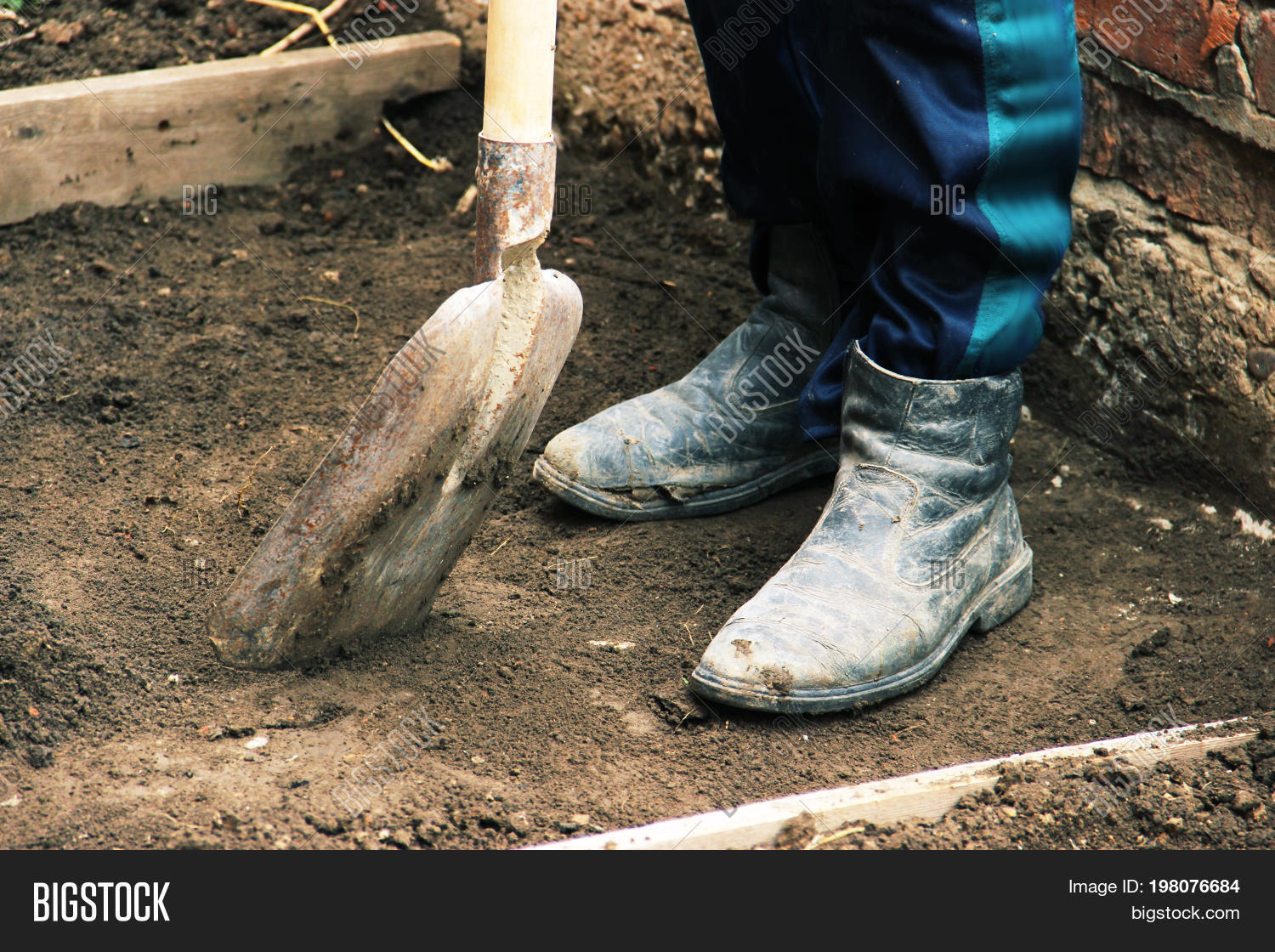 Install Formwork Image & Photo (Free Trial) | Bigstock