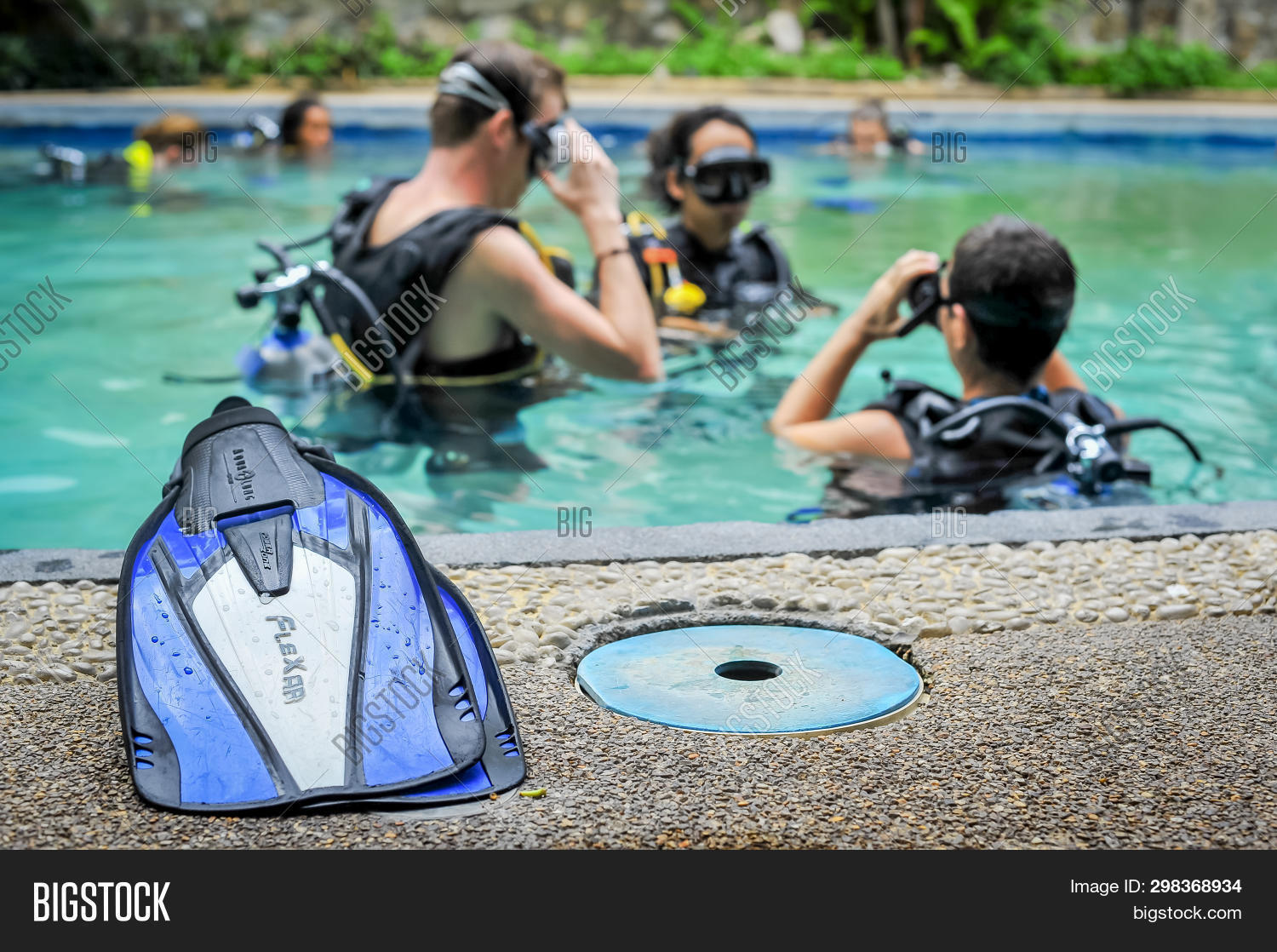Scuba Diving Class Image & Photo (Free Trial) | Bigstock