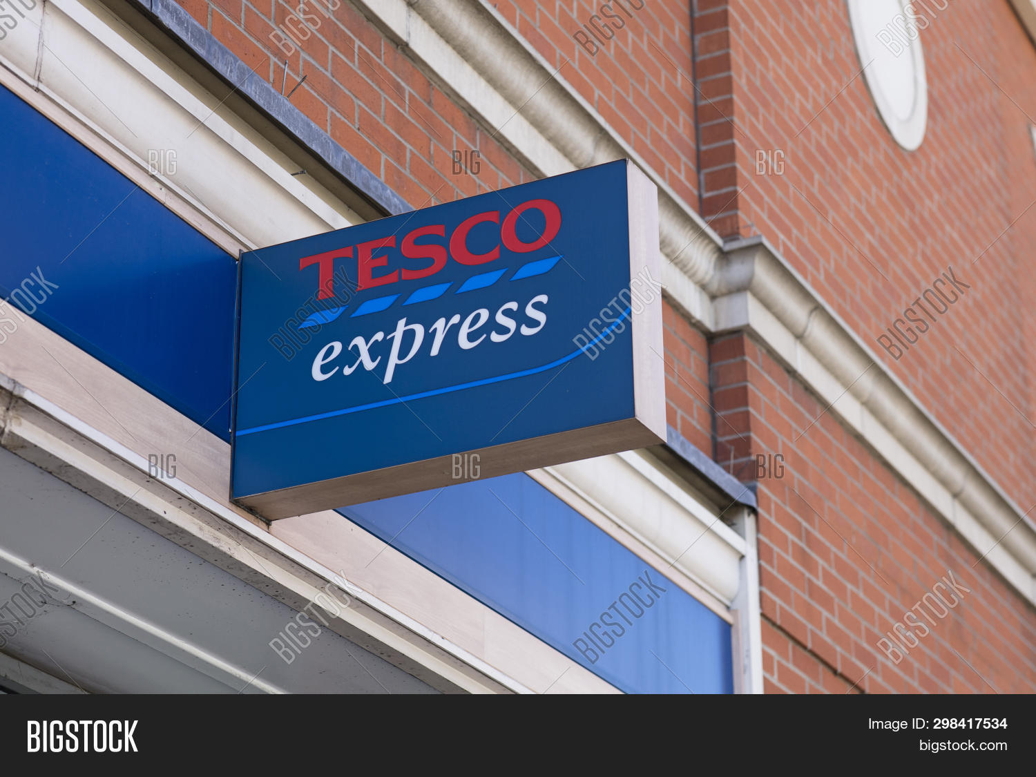 Tesco Express Sign On Image & Photo (Free Trial) | Bigstock