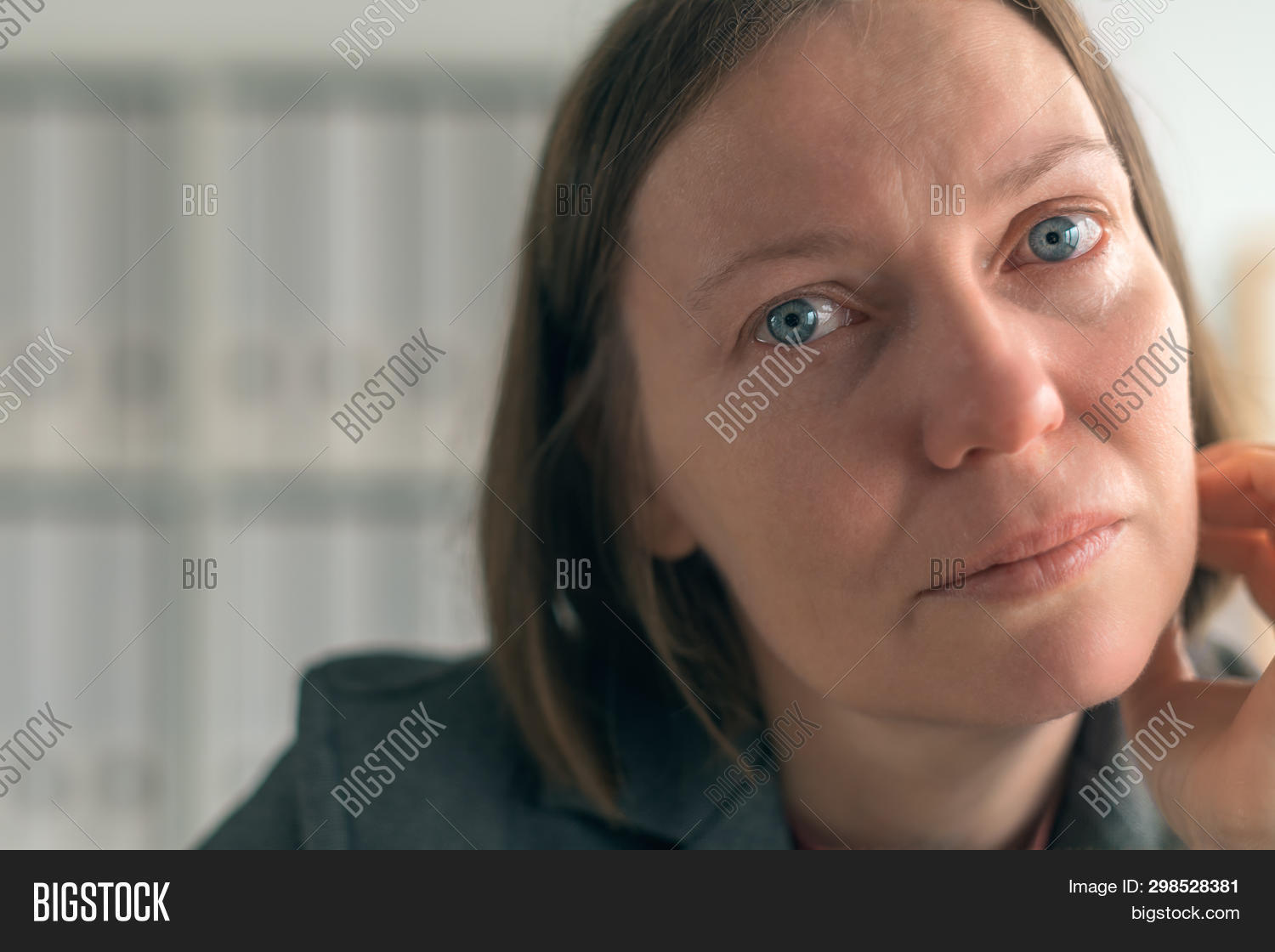 Businesswoman Crying Image & Photo (Free Trial) | Bigstock