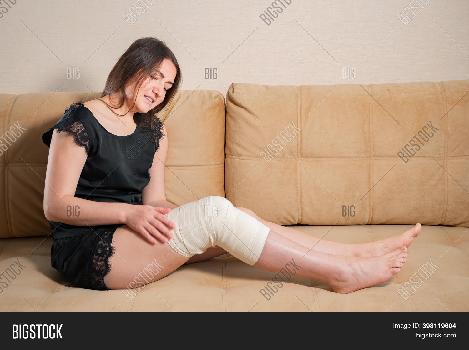 Crying Barefoot Lady Image & Photo (Free Trial) | Bigstock