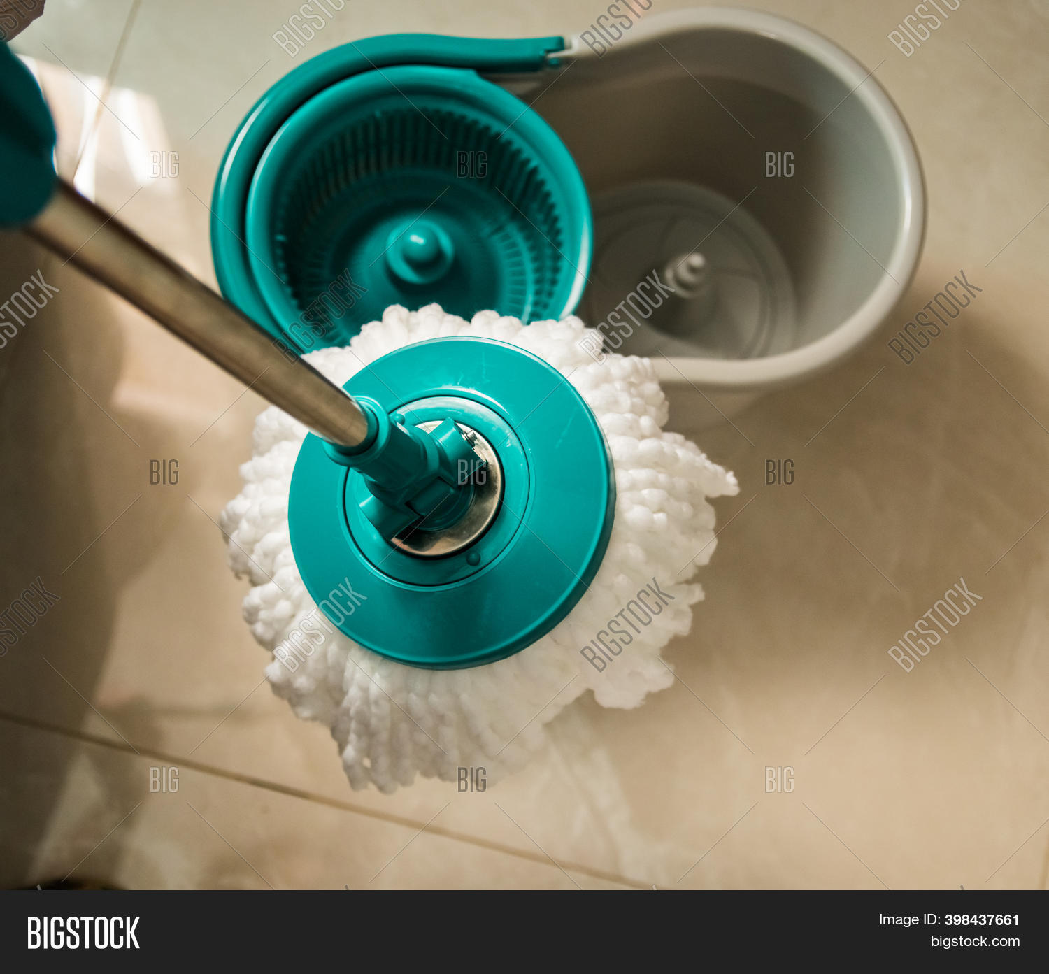 Round Spin Mop Image & Photo (Free Trial) | Bigstock