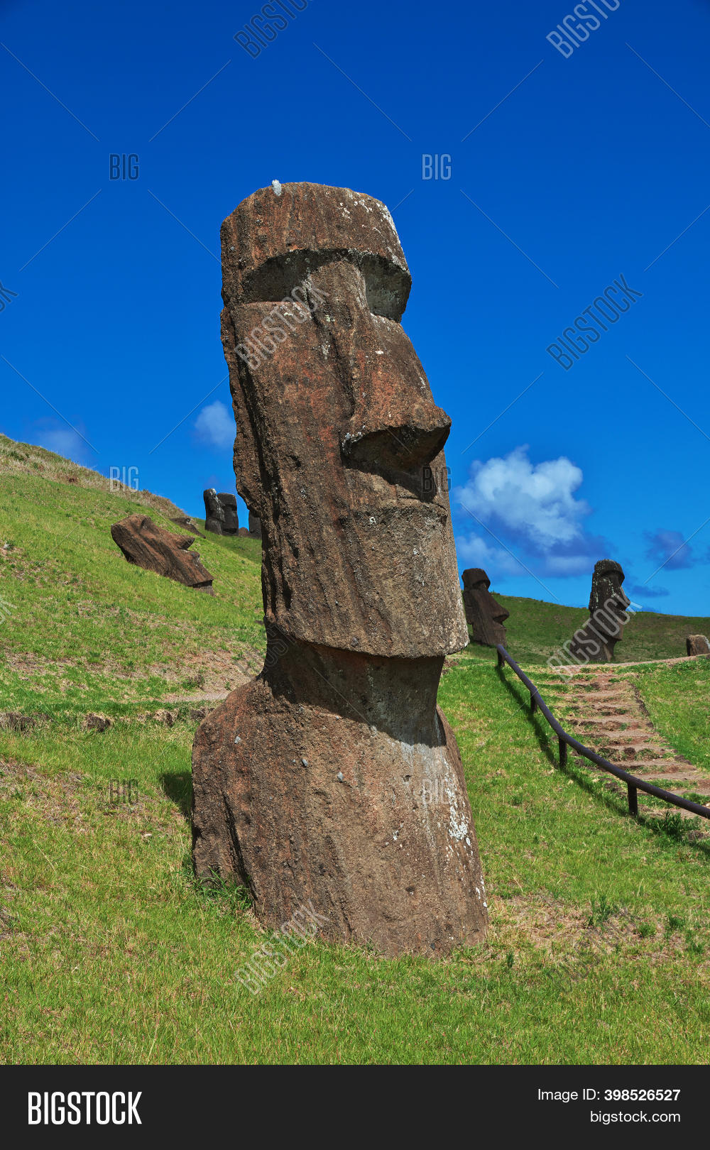 Rapa Nui. Statue Moai Image & Photo (Free Trial) | Bigstock