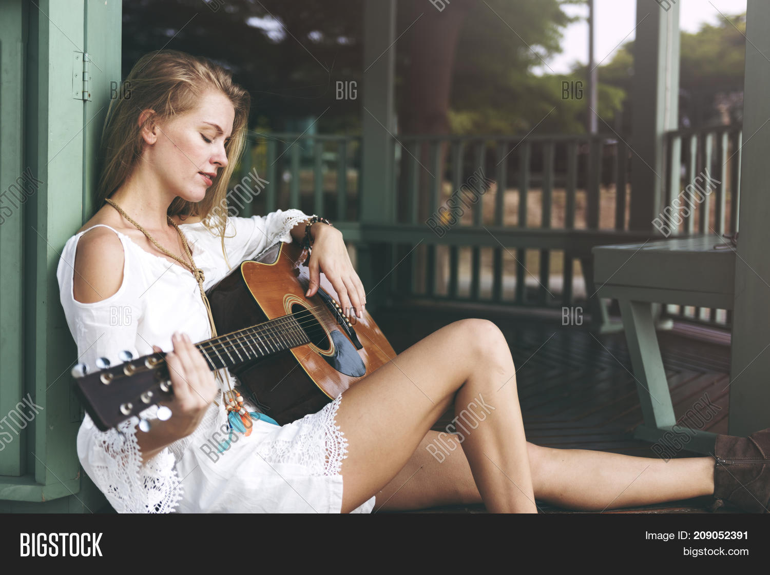 Beautiful Singer Image & Photo (Free Trial) | Bigstock