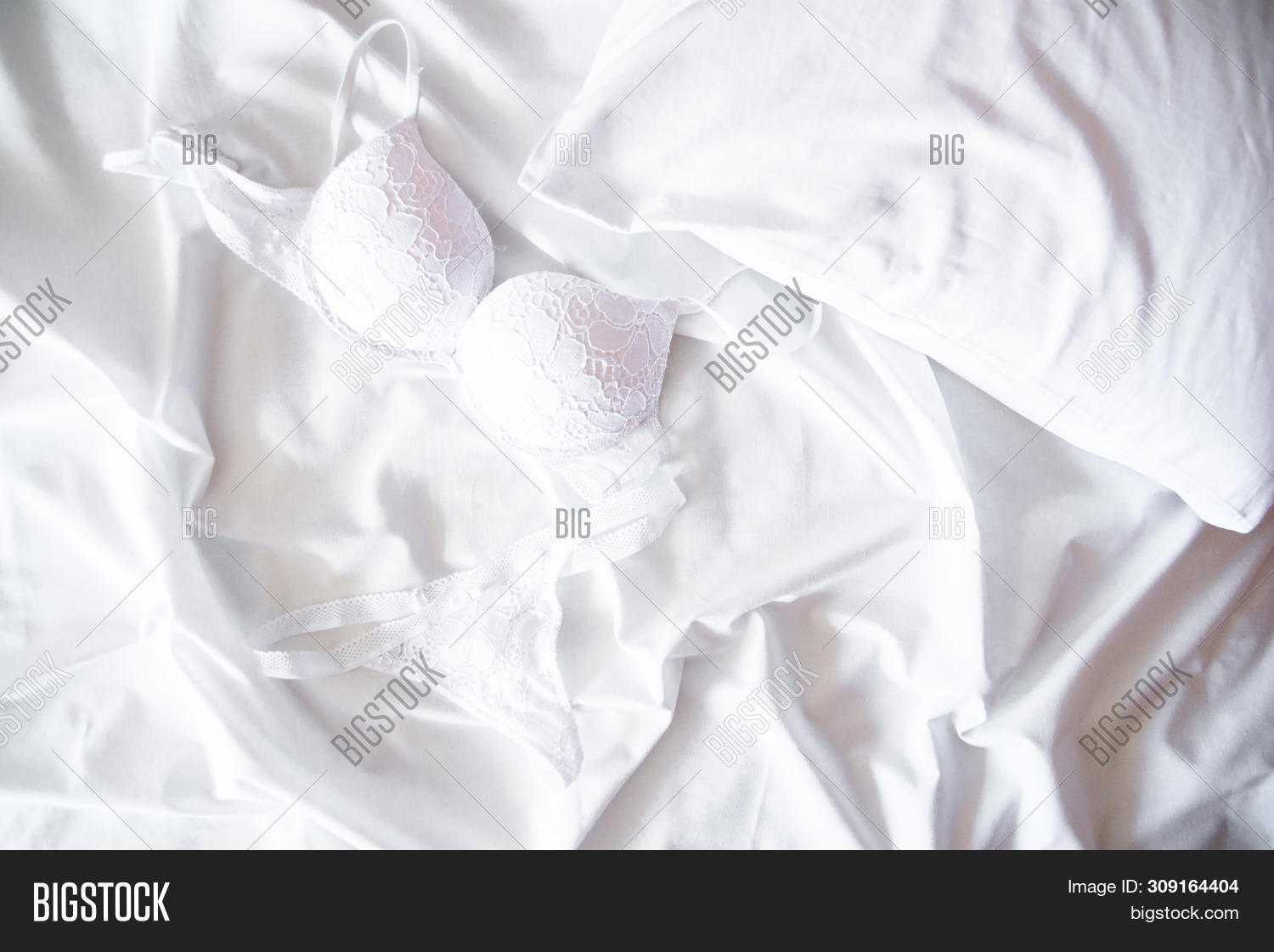 Close White Bedding Image & Photo (Free Trial) | Bigstock