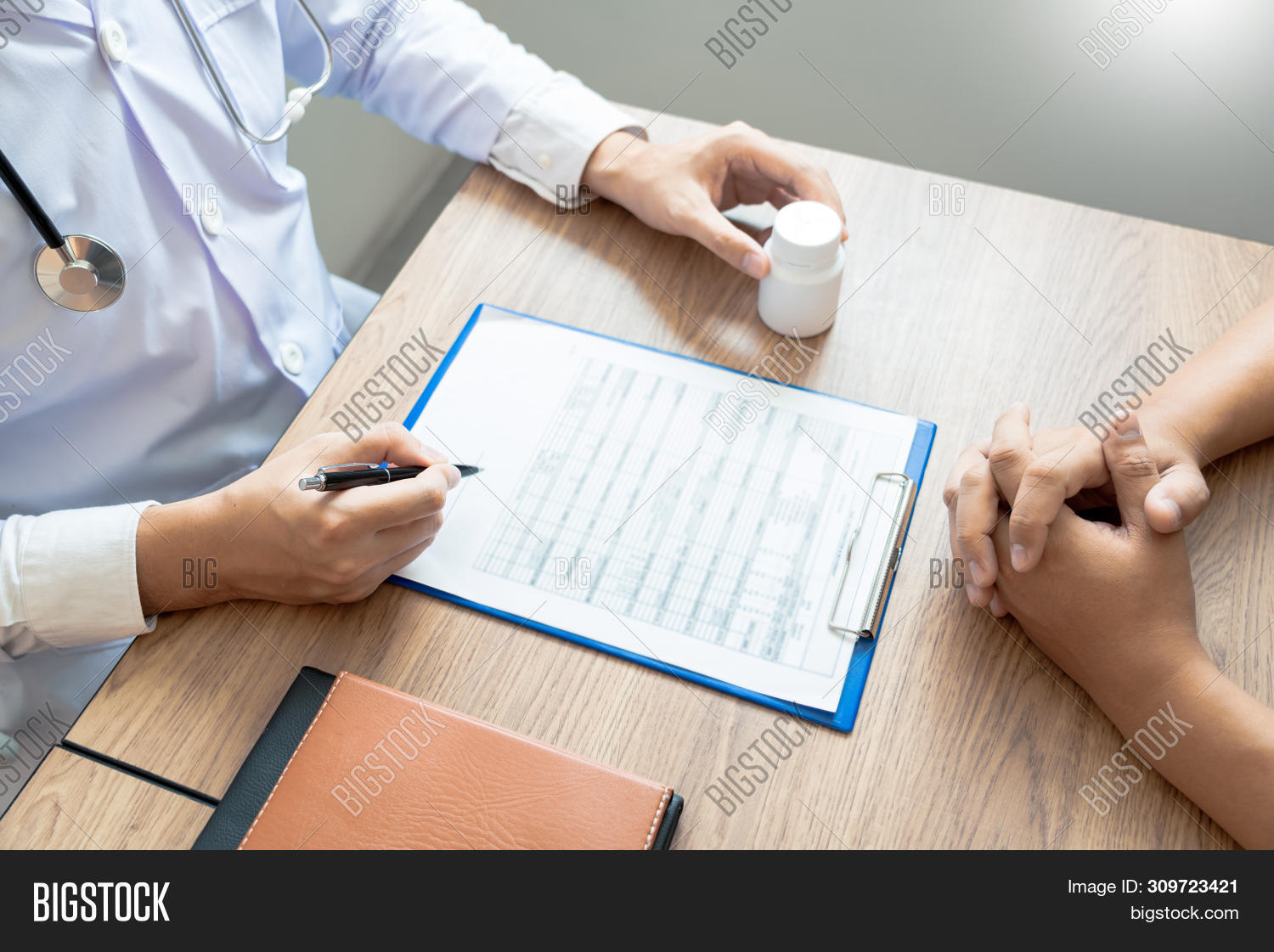 Doctor Explaining Image & Photo (Free Trial) | Bigstock