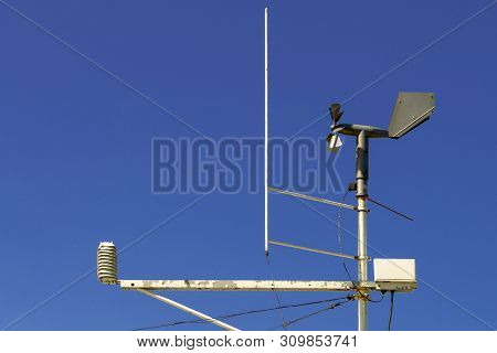 Weathervane Weather Image & Photo (Free Trial) | Bigstock