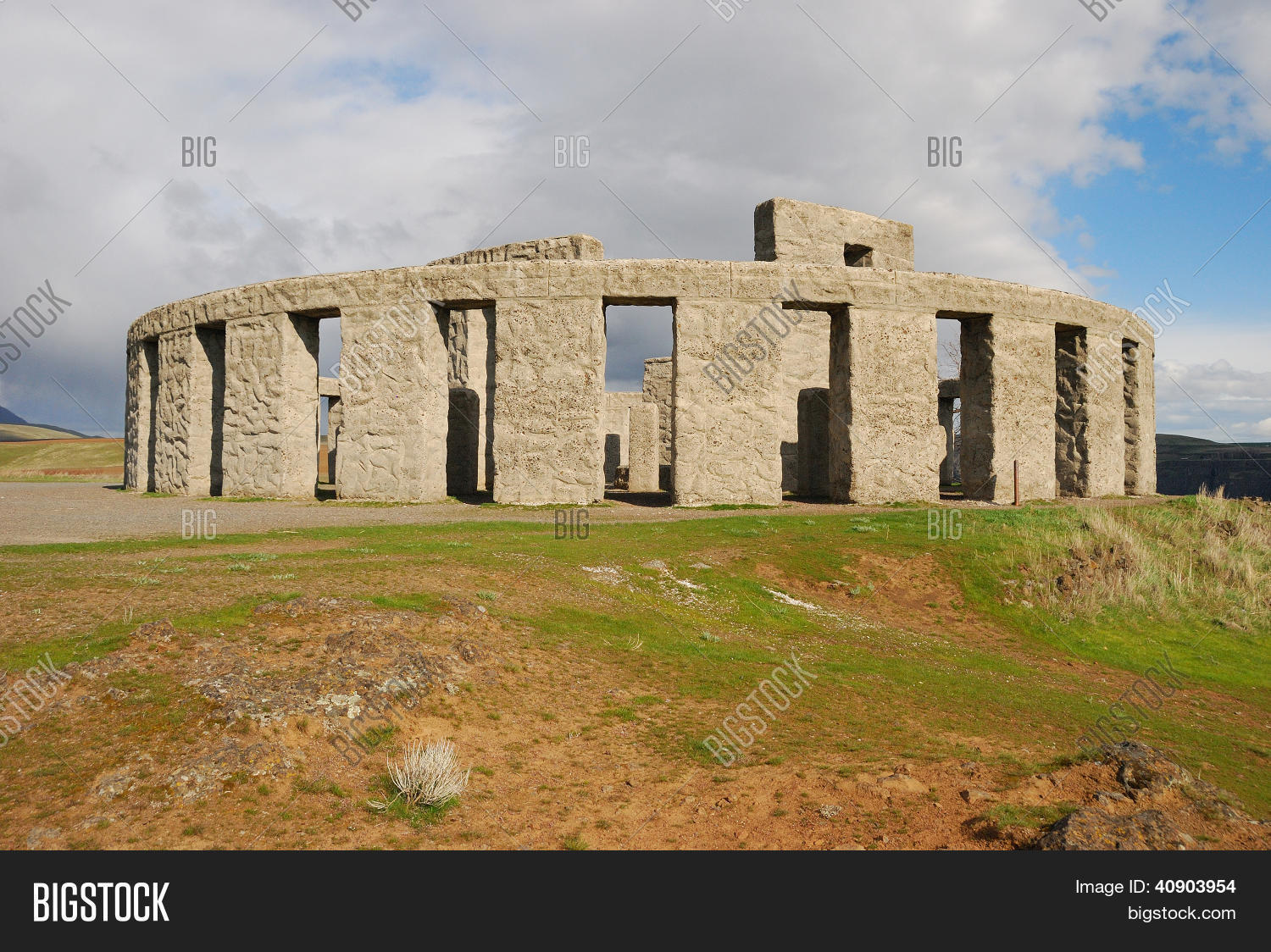 Stonehedge Washington Image & Photo (Free Trial) | Bigstock