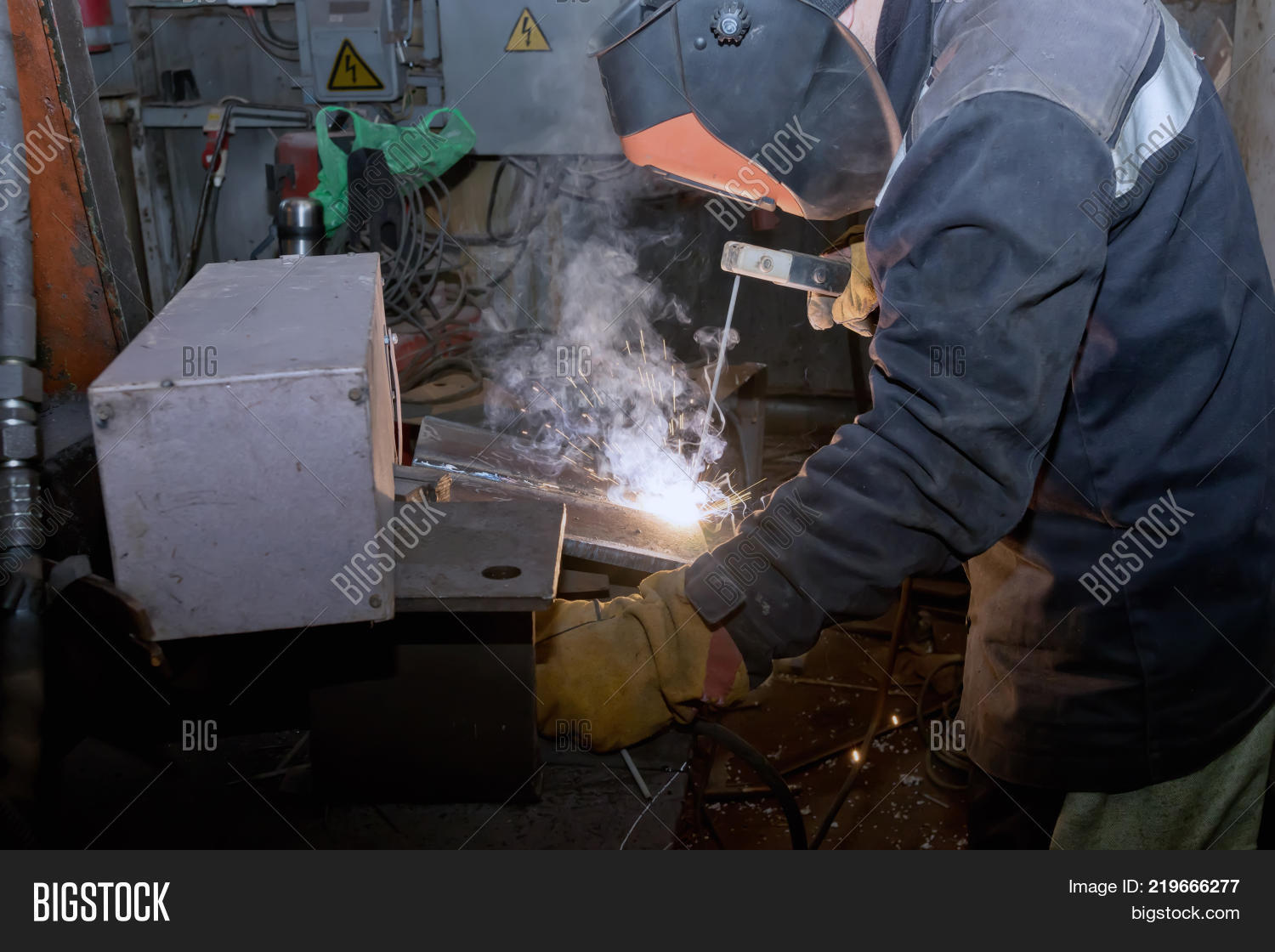 Welder Workshop Image & Photo (Free Trial) | Bigstock