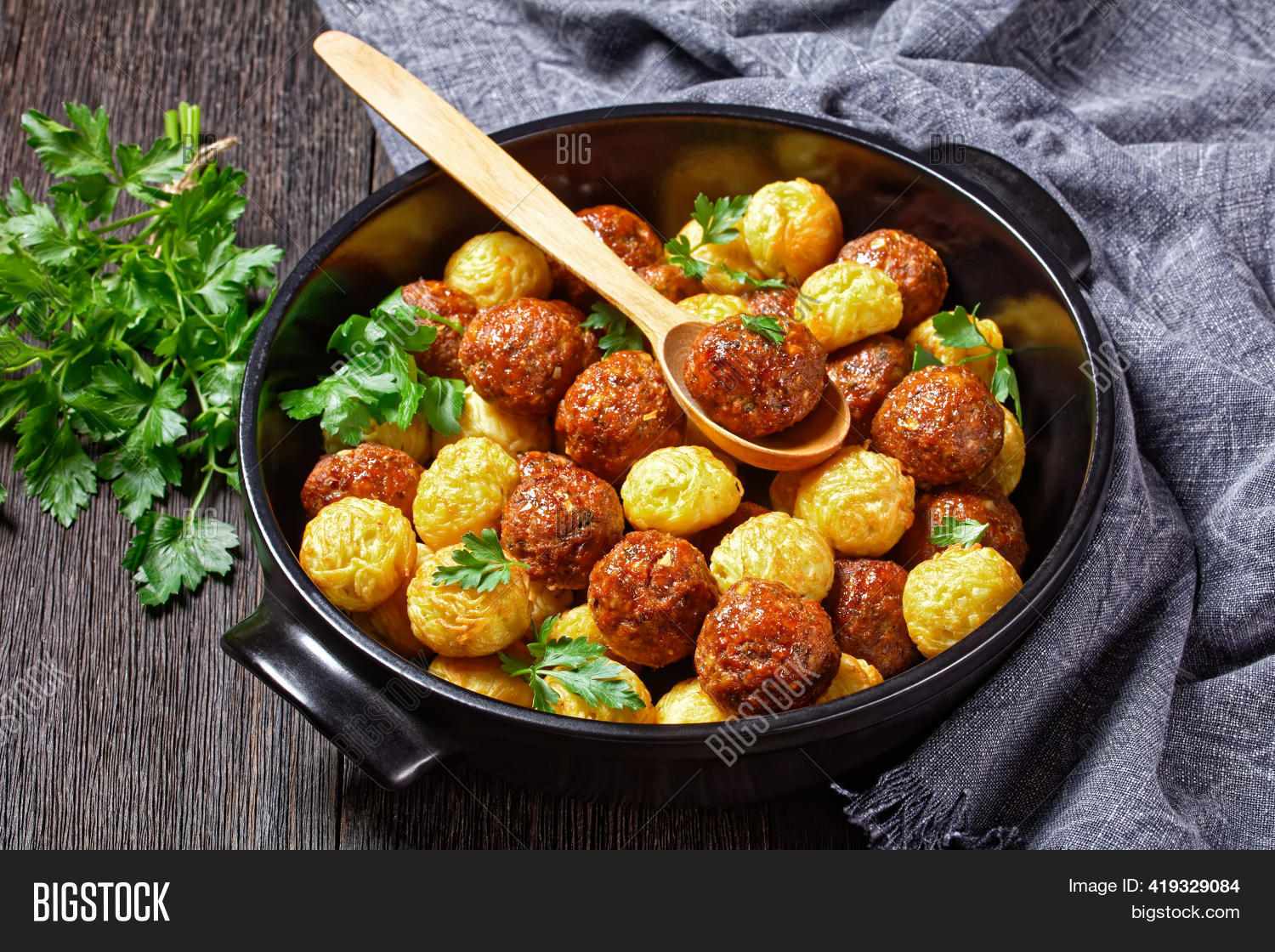 Meatballs Spaghetti Image & Photo (Free Trial) | Bigstock