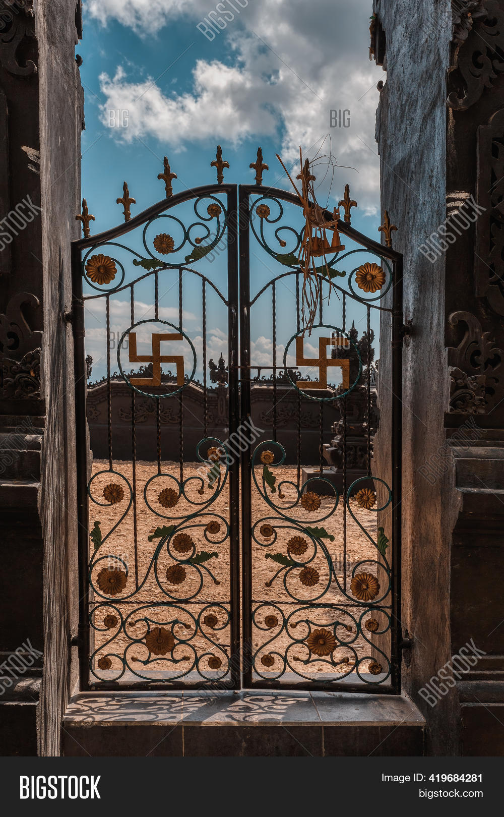 Entry Hindu Temple, Image & Photo (Free Trial) | Bigstock