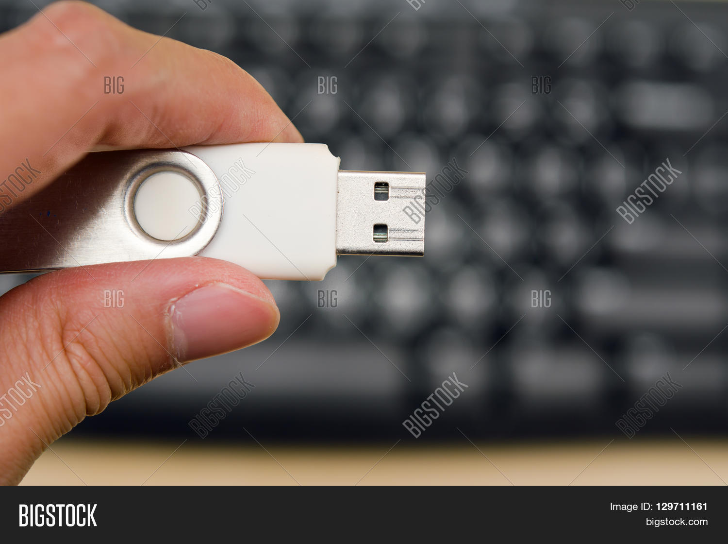 USB Thumb Drive Hand Image & Photo (Free Trial) | Bigstock