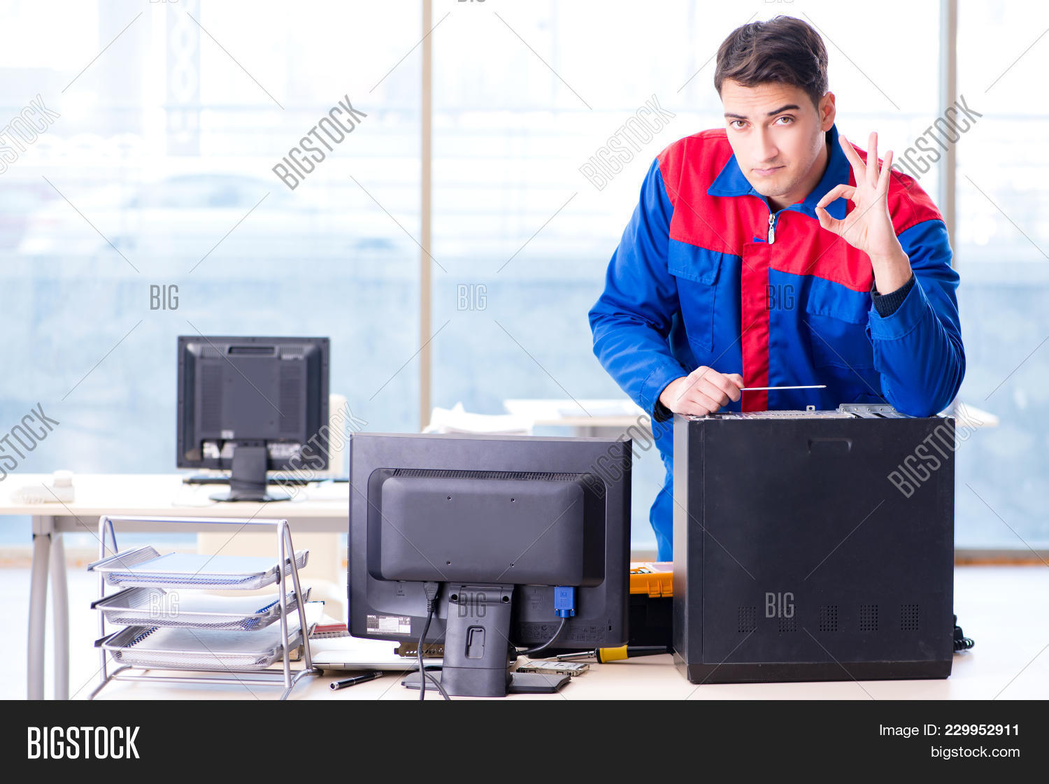 Computer Repairman Image & Photo (Free Trial) | Bigstock