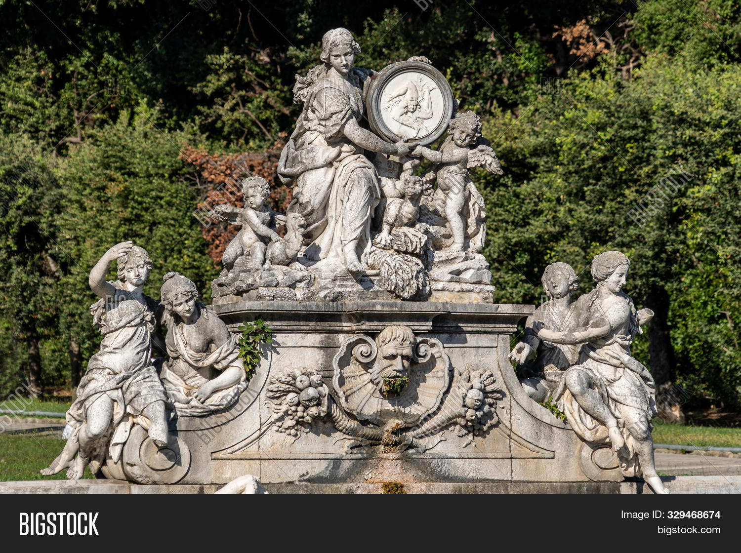 Cerere Fountain Royal Image & Photo (Free Trial) | Bigstock